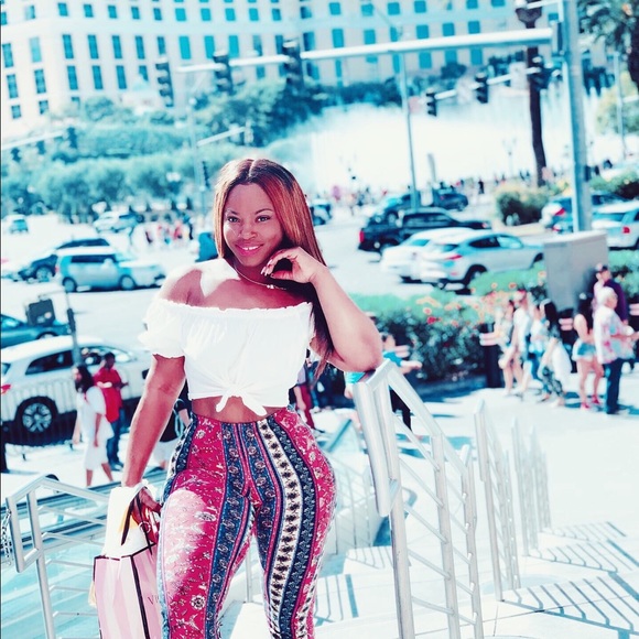 Sasha's Closet (@sasha_h504) | Poshmark